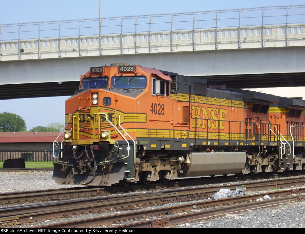 BNSF 4028 (1)